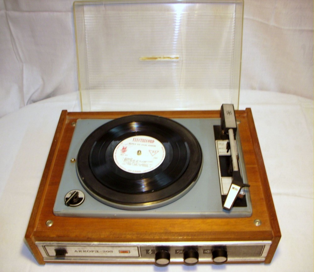 Pickup Acord Akord 203 vechi, citeste si placi patefon / gramofon ...