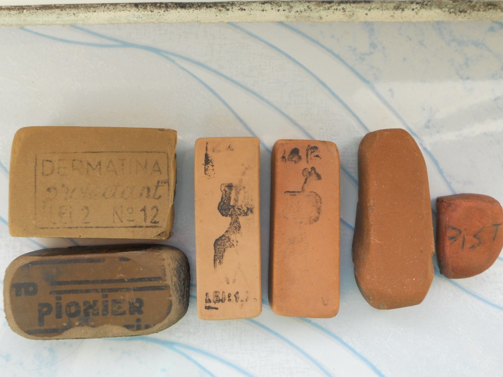 Lot 5 Gume de sters Romanesti vechi, de colectie.Pionier, Proiectant ...