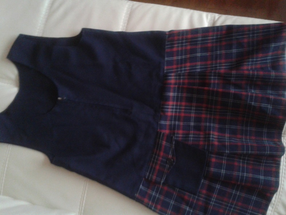 Uniforma pentru copii clasele II-Iv | arhiva Okazii.ro