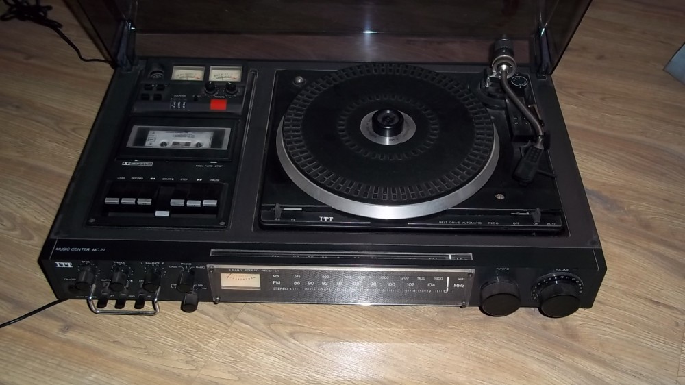 ITT Music Center MC 22 cu probleme | arhiva Okazii.ro