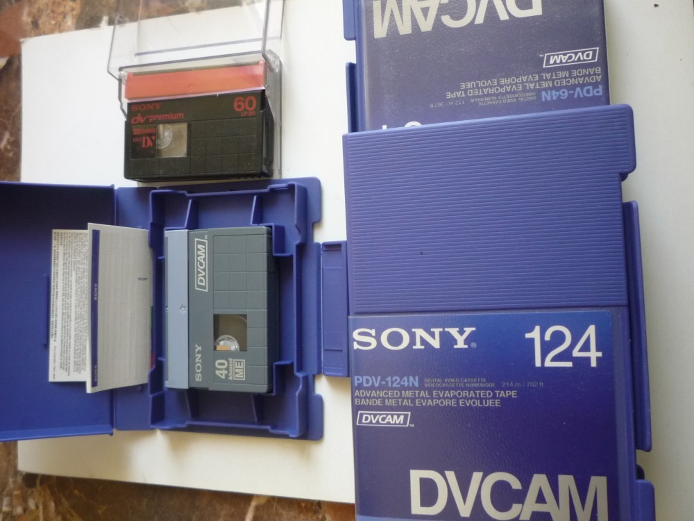 SONY CASETE DV-CAM MINI DV | arhiva Okazii.ro