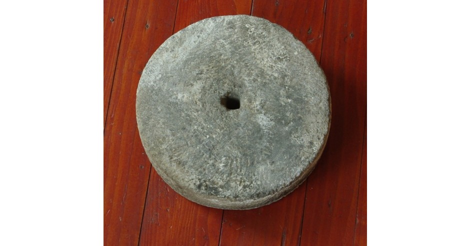 Piatra de moara - roata tocila - realizata manual - mestesug taranesc ...