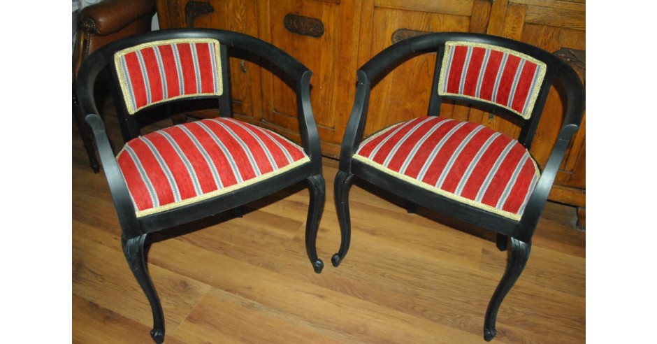 VAND DOUA SCAUNE VECHI DIN LEMN CU SPATAR SI COTIERE ,GEN THONET ...