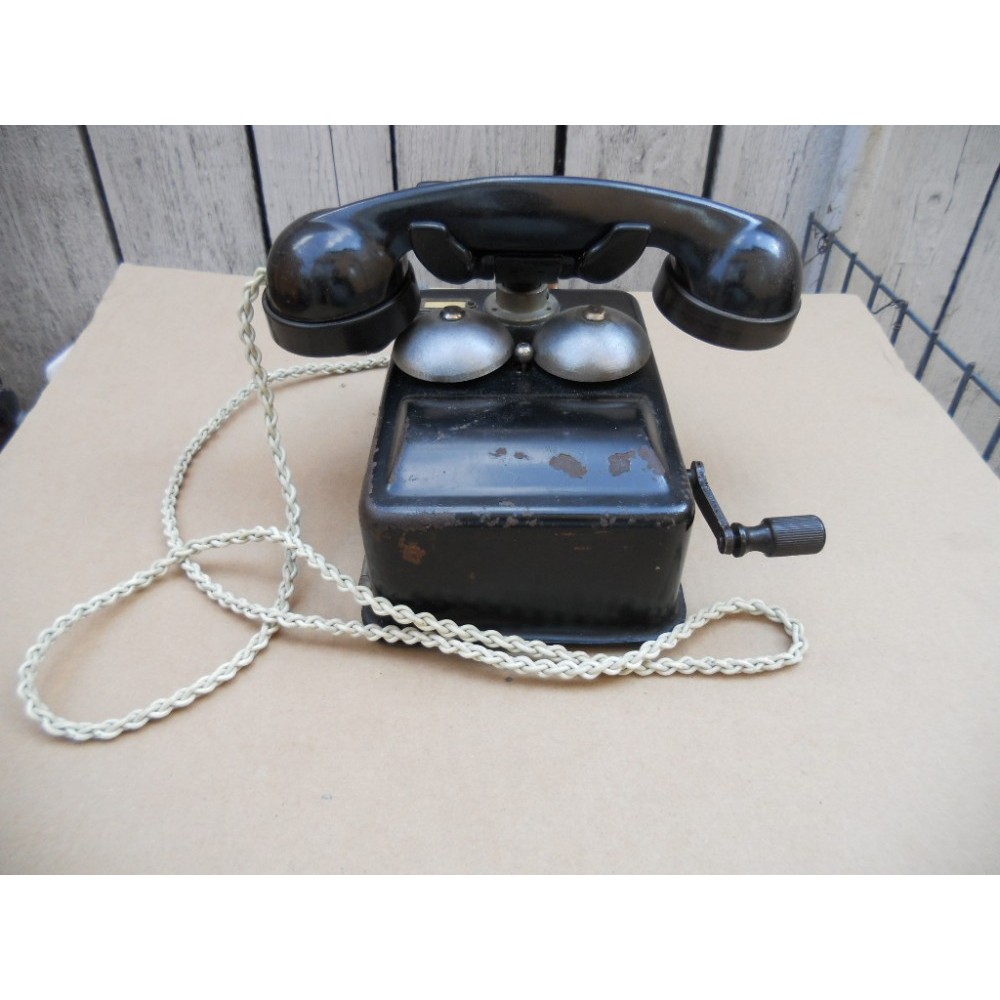Telefon vechi cu manivela fabricat de Electromagnetica | arhiva Okazii.ro