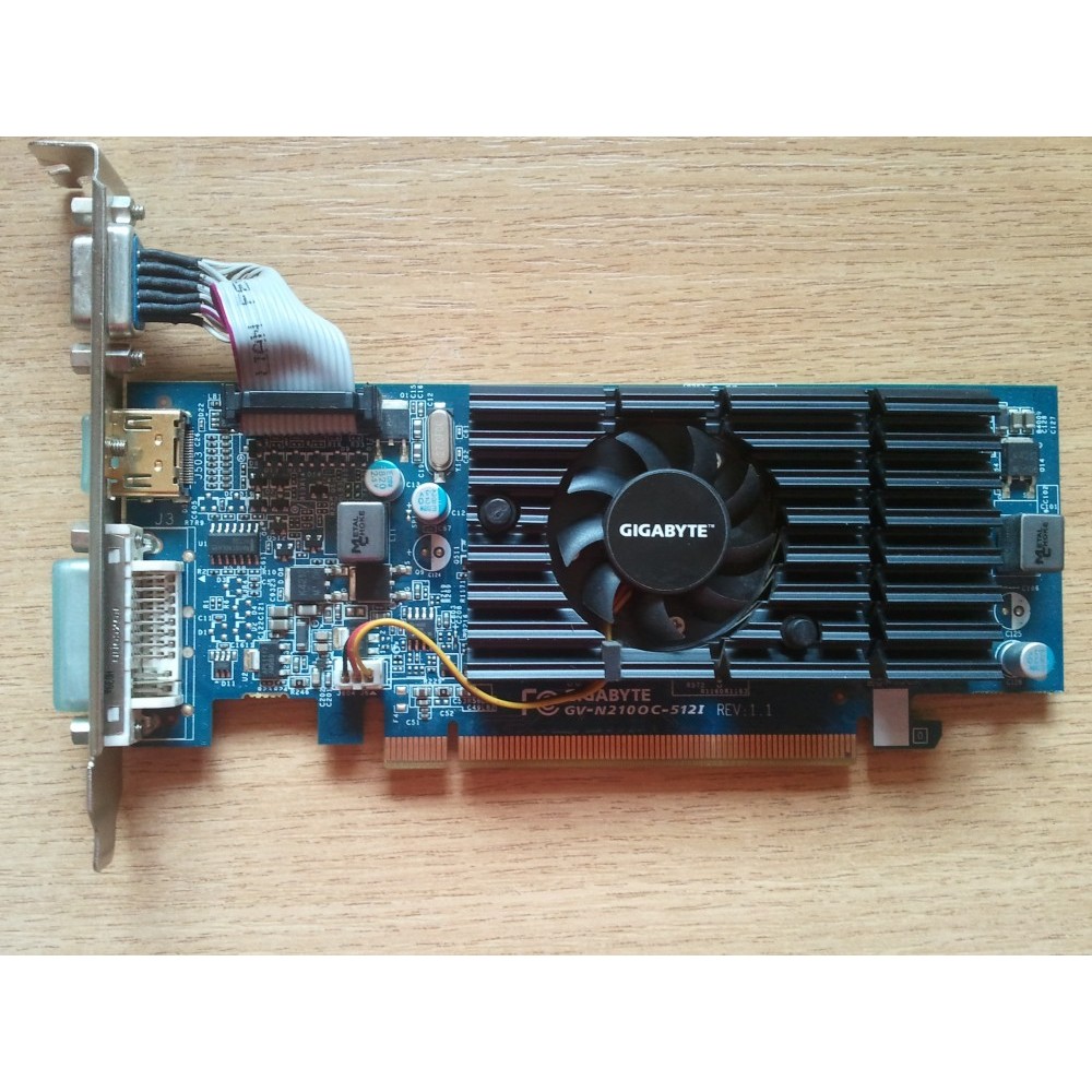 Placa video Gigabyte GeForce 210 512MB DDR2 64bit. | arhiva Okazii.ro