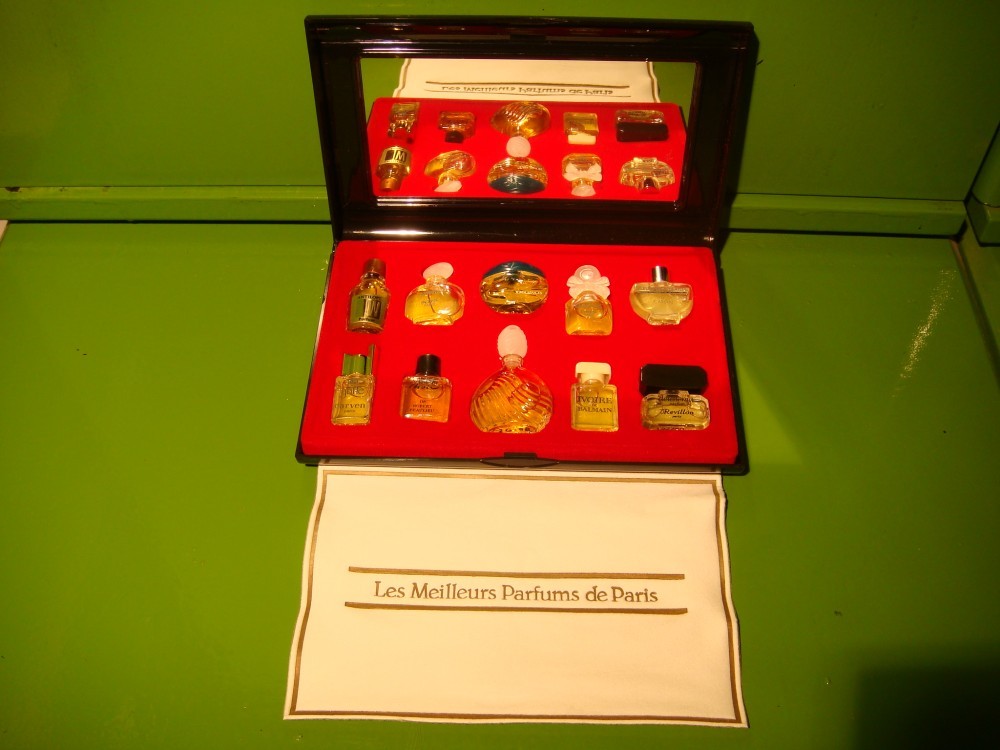 MINI PARFUMURI DE COLECTIE / CUTIE 10 MINI PARFUMURI VINTAGE DE ...