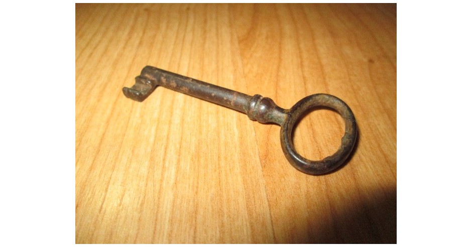 Cheie veche metalica. | arhiva Okazii.ro