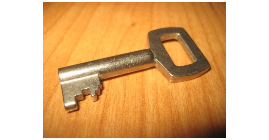 Cheie veche metalica. | arhiva Okazii.ro