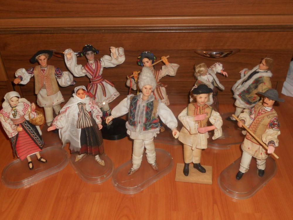 Colectie 10 Papusi Cooperativa Arta Crisana Oradea.Romanesti,vechi in ...