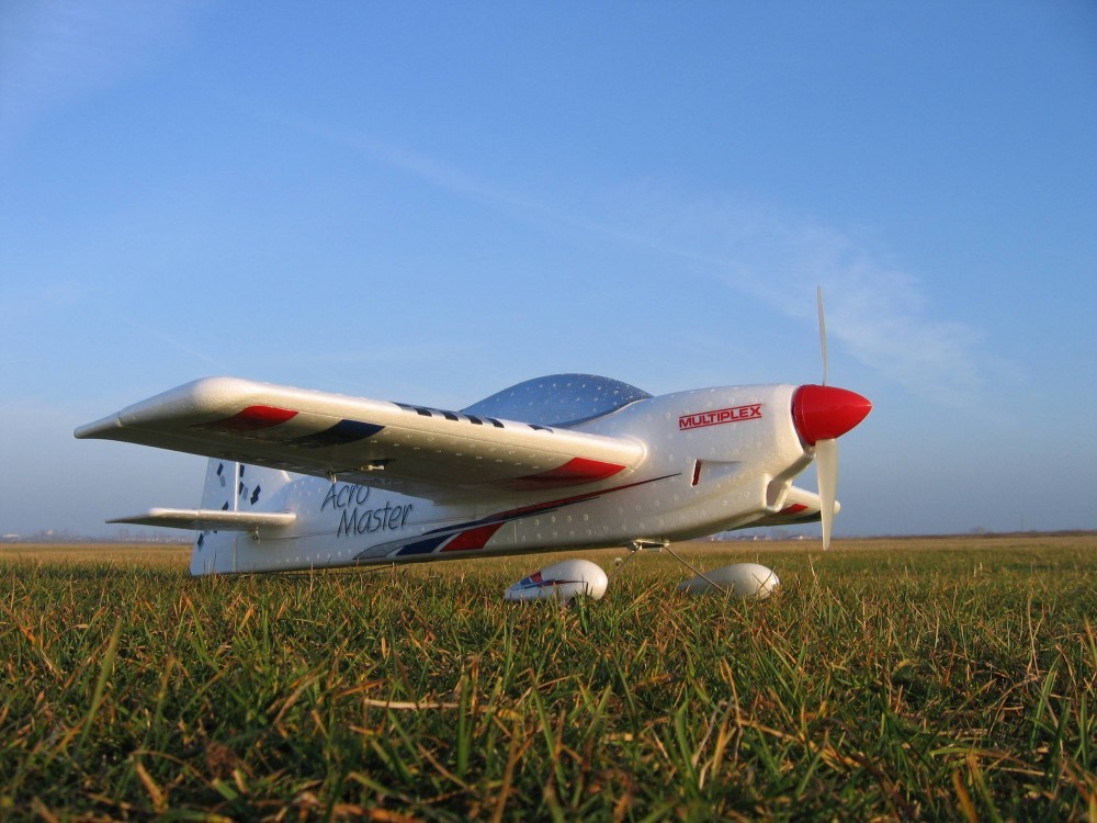 Multiplex Acromaster - Kit complet aeromodelism - Ready to Fly | arhiva ...