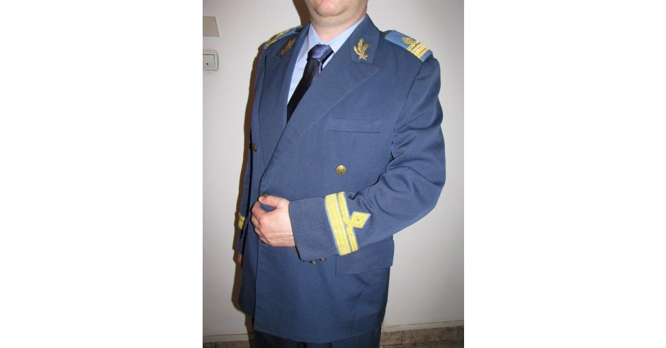 UNIFORMA CAPITAN AVIATIE VESTON SI PANTALONI PILOT | arhiva Okazii.ro