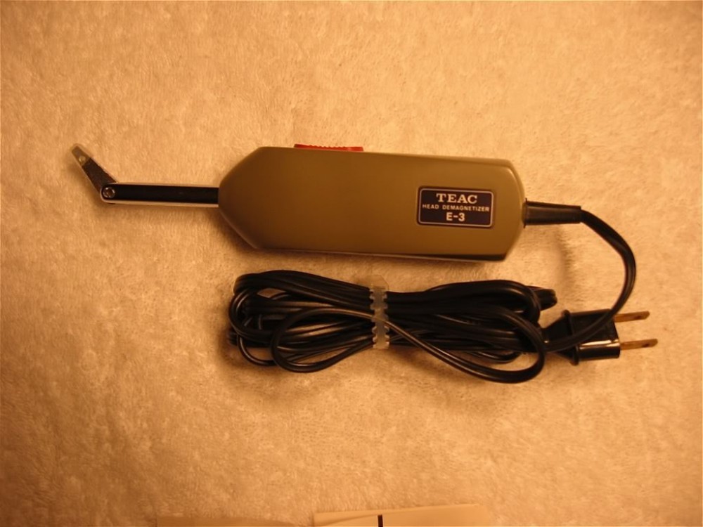 Demagnetizor profesional-degausser cu cap pivotant TEAC E-3, pentru ...