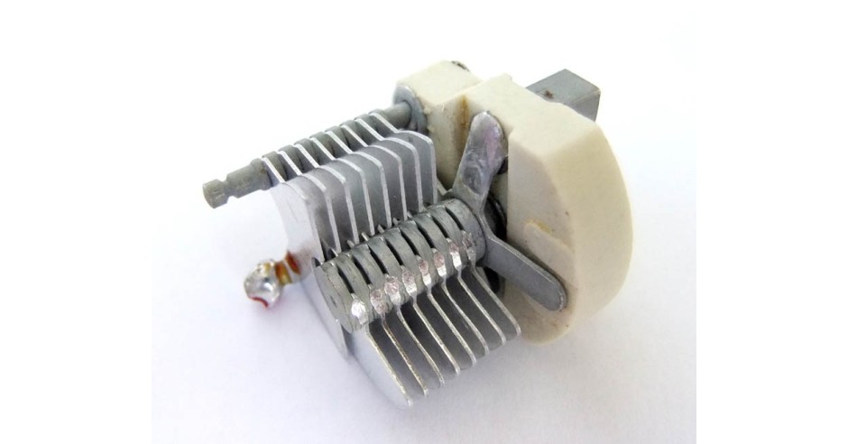 Condensator variabil cu aer 8 lamele - de calitate | arhiva Okazii.ro