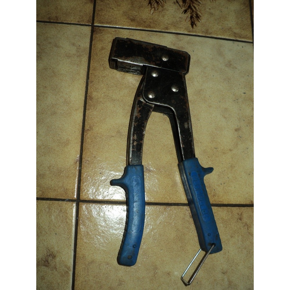 PLOMBELEC -CLESTE PT DIBLURI/ANCORE MOLLY/RIGIPS | arhiva Okazii.ro