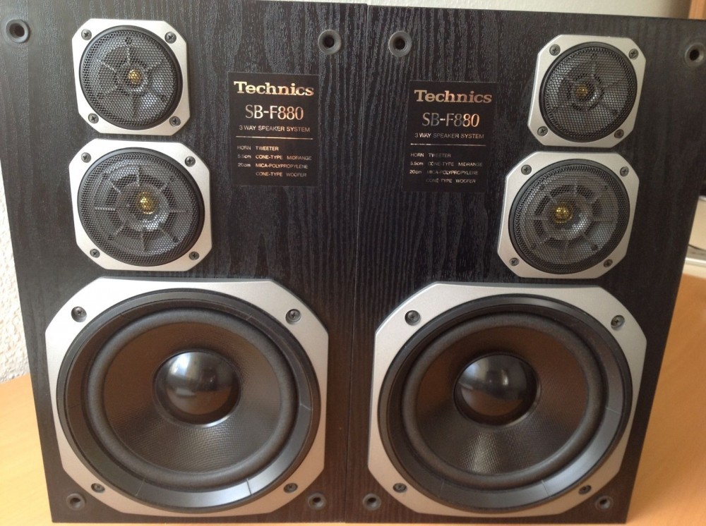 BOXE TECHNICS SB-F880 | arhiva Okazii.ro