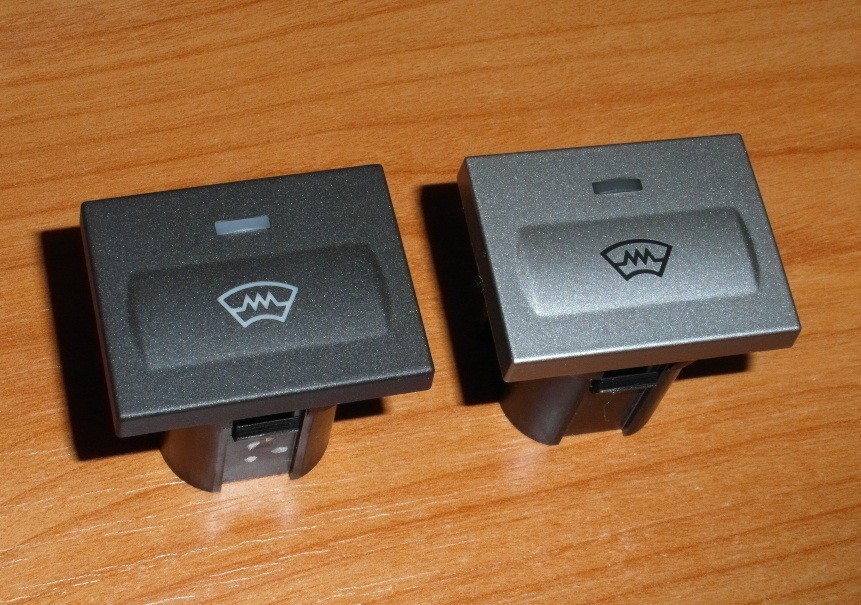 BUTON dezaburire / degivrare parbriz - original FORD pt FOCUS MK 2 ...