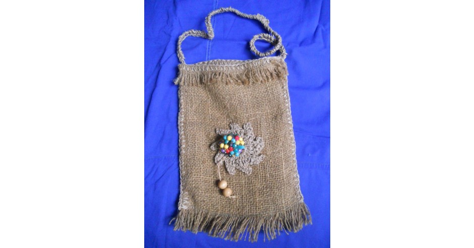 TRAISTUTA DIN PANZA DE SAC (CANEPA) | arhiva Okazii.ro