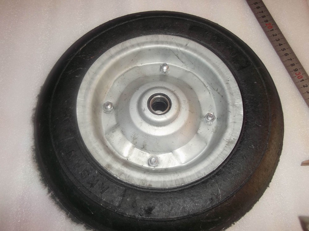 roata roaba plina fara camera cu bucsa pentru liza,carut,tractor ...