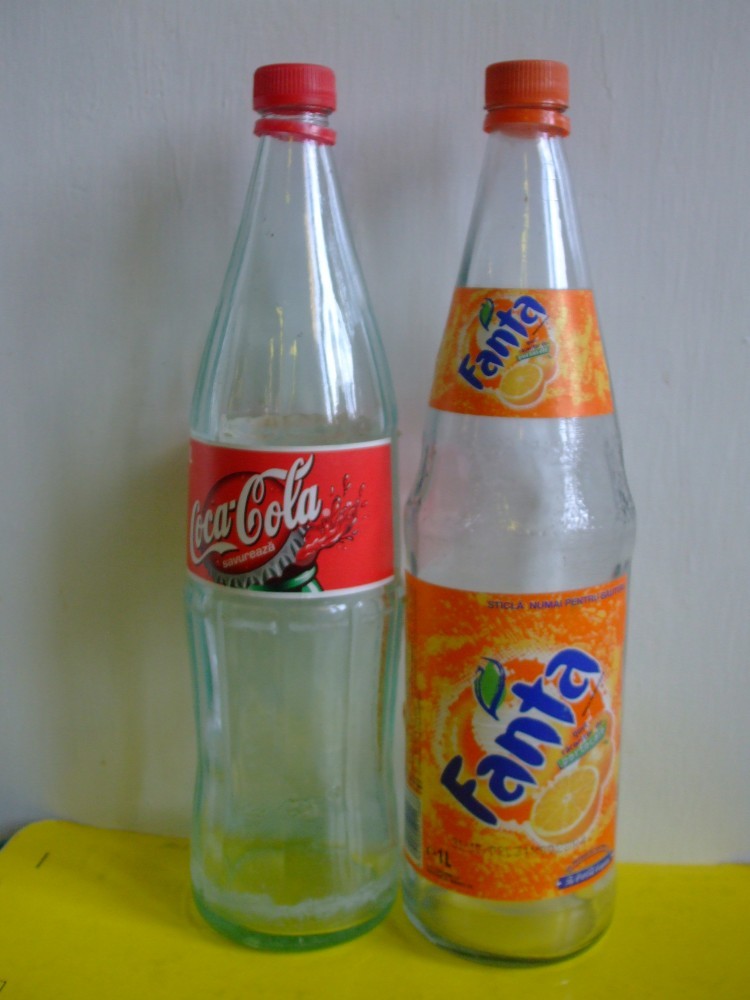 2 STICLE DE COCA COLA SI FANTA DE COLECTIE DE 1 LITRU | arhiva Okazii.ro