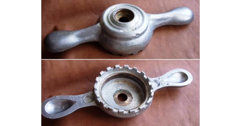 capsator / presa pentru capace de borcane si sticle | arhiva Okazii.ro