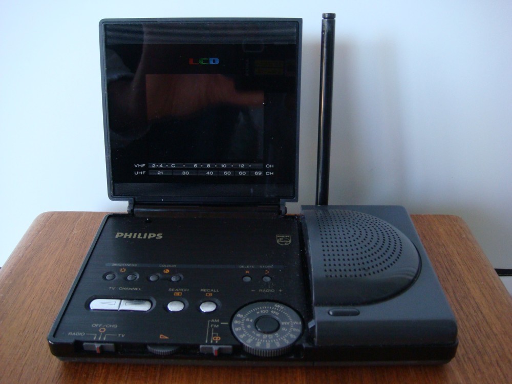 MINI RADIO TV LCD PHILIPS 3LC2050/10G MADE IN JAPAN | arhiva Okazii.ro