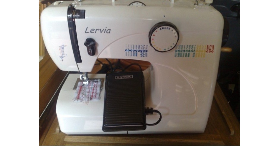 Vand masina de cusut electrica Lervia KH 4000 | arhiva Okazii.ro