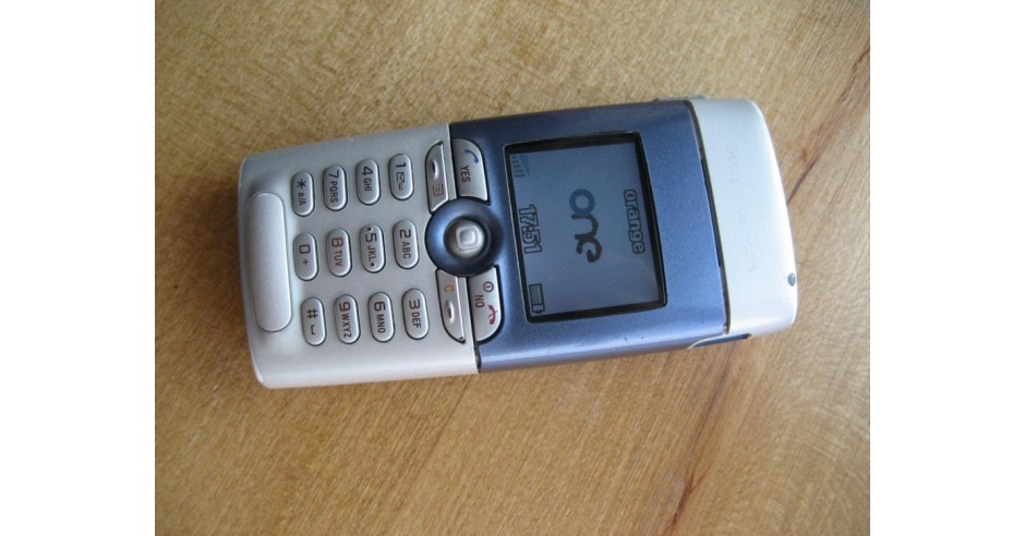 Sony Ericsson T310 - telefon vechi de colectie - fabricat 2003 ...