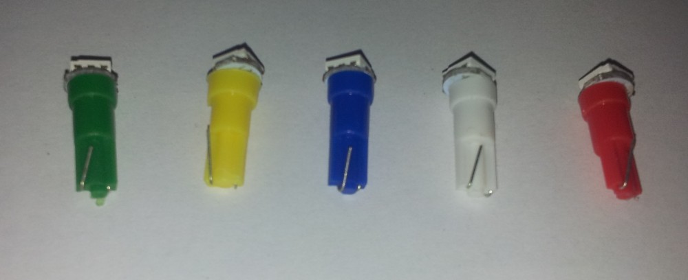 Bec Led auto pentru Bord, soclu T5 cu un smd model 5050 | arhiva Okazii.ro