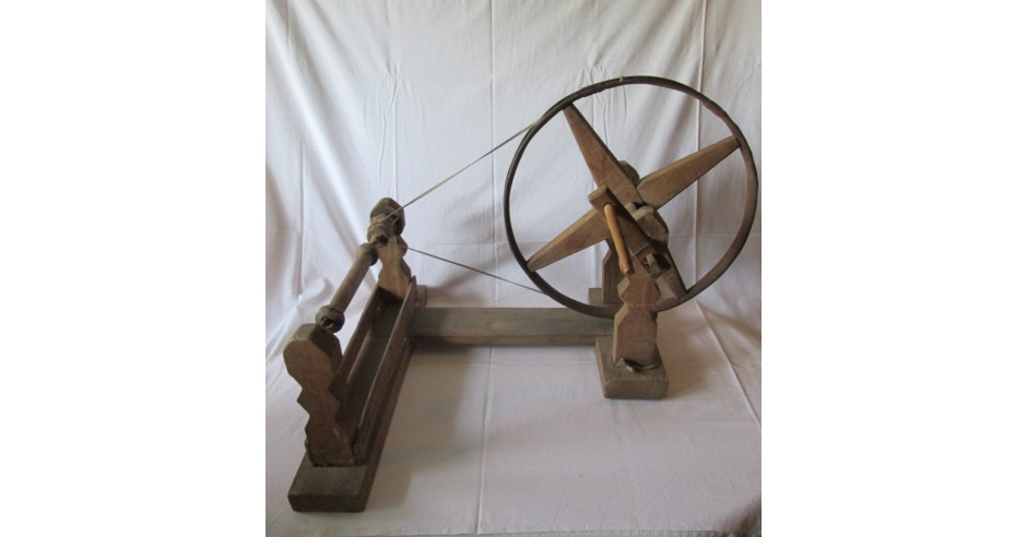 Roata de tors veche si vartelnita taraneasca, obiecte traditionale ...