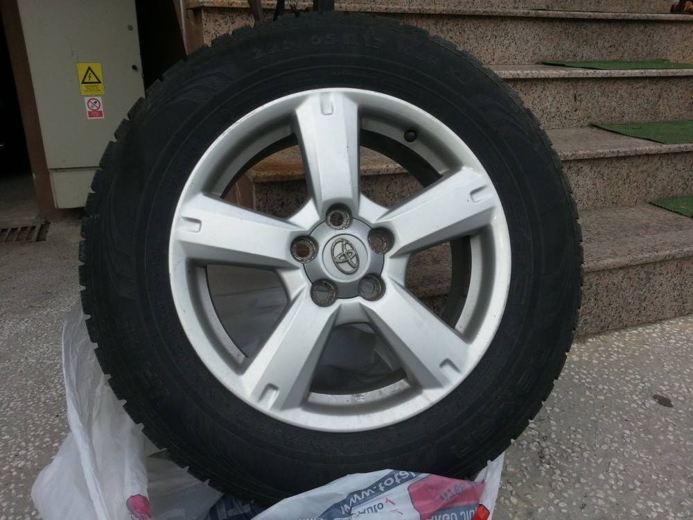 Vand Jante aliaj originale Toyota Rav4 cu anvelope aproape noi ...