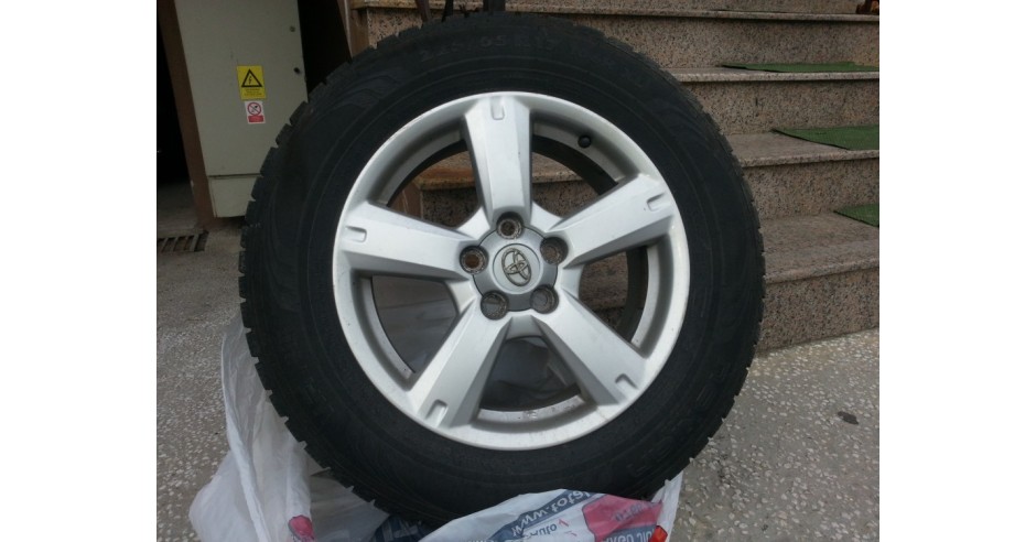 Vand Jante aliaj originale Toyota Rav4 cu anvelope aproape noi ...