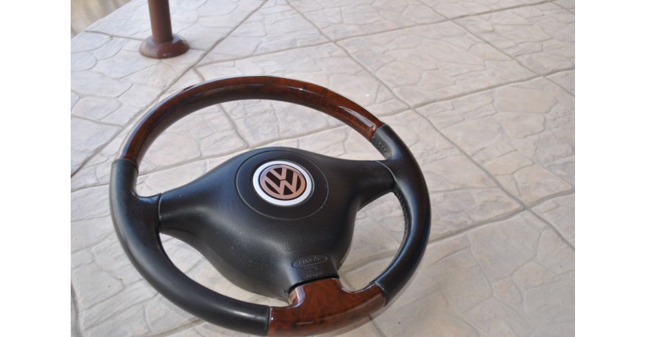 Volan din lemn (mahon) Volkswagen Passat B5, Bora, Golf 4 | arhiva ...