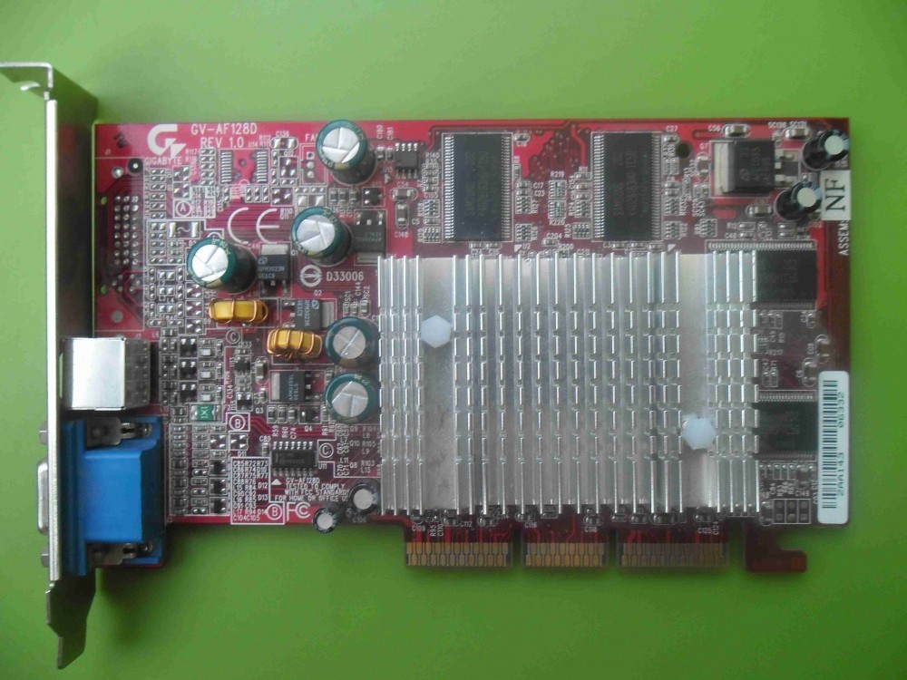Placa Video Gigabyte GV-AF128D Ati Radeon 9600 128MB AGP - ARTEFACTE ...