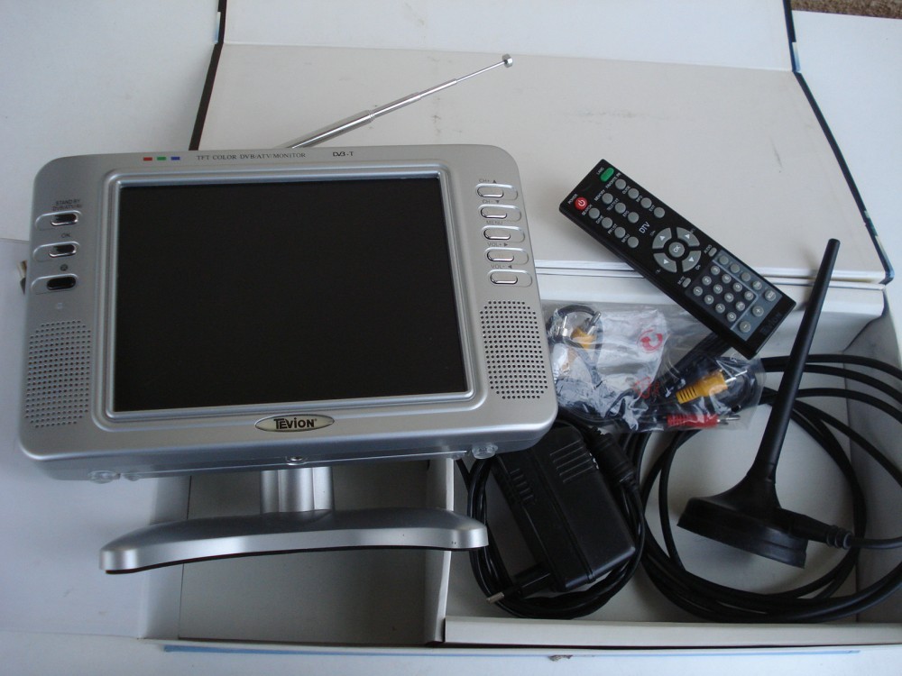 Mini televizor COLOR la 12V sau 220V, cu tuner analog si digital(DVB-T ...