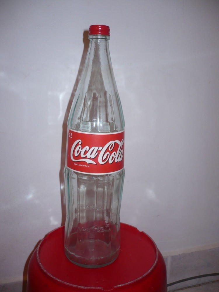 STICLA COCA COLA DE 1LITRU PENTRU COLECTIE | arhiva Okazii.ro