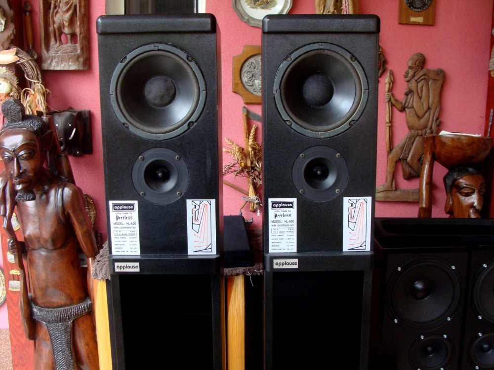 BOXE APPLAUSE HL-600(by PEERLESS) | arhiva Okazii.ro