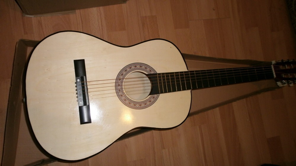 Corzi chitara clasica - Cumpara cu incredere de pe Okazii.ro.