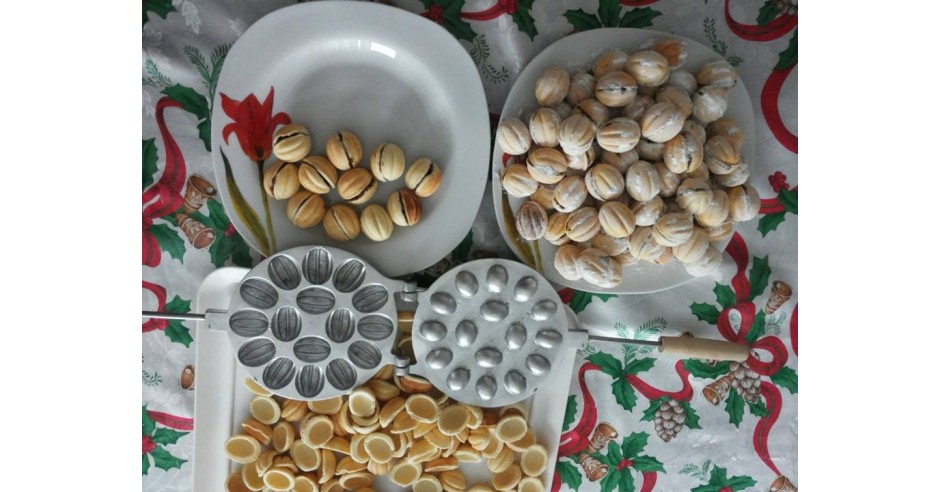 Forma de nuci presa de prajituri nuci cu 16 ''gaoci'' | arhiva Okazii.ro