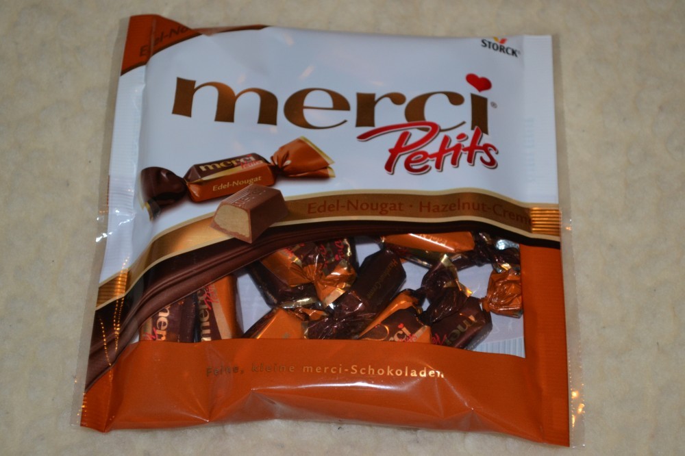 Bomboane la punga de 125 gr "Merci Petits" cu nuga - Dulciuri de ...