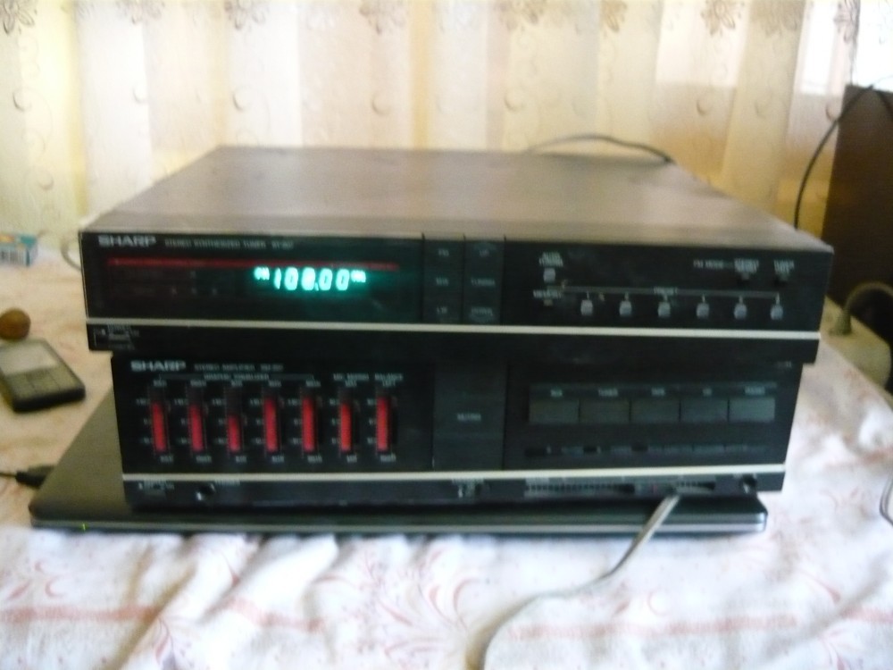 Sharp Amplificator SM 207 cu egalizator grafic si stereo sintetizator ...