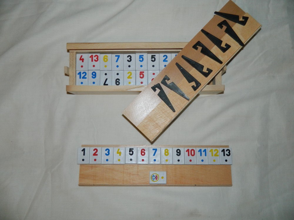 Joc REMI RUMMY / REMY Cutie din Lemn 106 piese 4 table | arhiva Okazii.ro