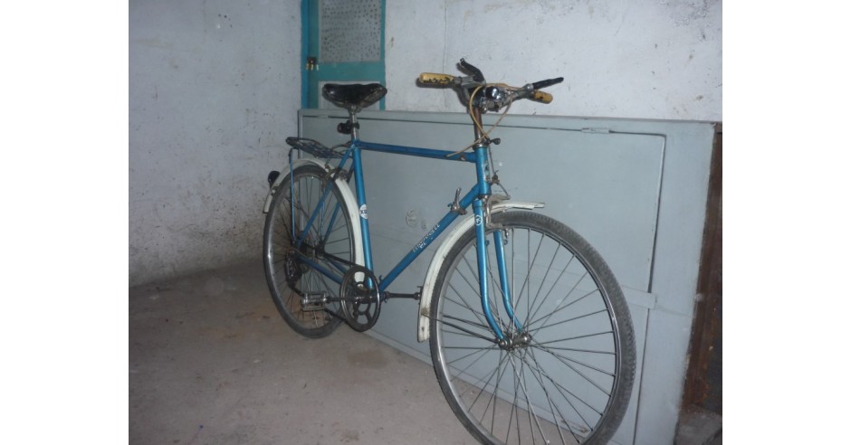 Bicicleta semicursiera Ruseasca Sputnik | arhiva Okazii.ro