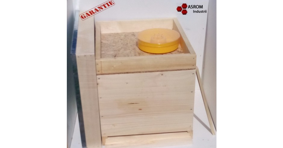 Stup vertical 10 rame , asamblat fund antivarroa, cu podisor hranitor ...