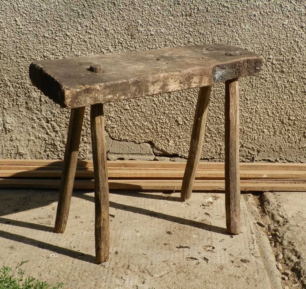 Scaun taranesc din lemn, vechi | arhiva Okazii.ro