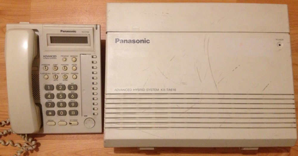 CENTRALA TELEFONICA PANASONIC KX-TA616 +CONSOLA SECRETARIAT KX-T7730 ...