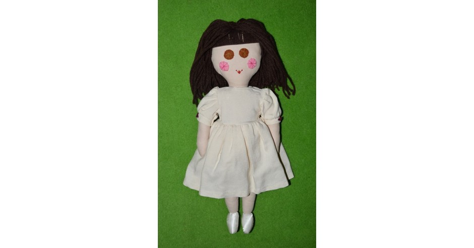 Papusa din material textil umplut cu vatelina, par din ata maro, 40cm ...