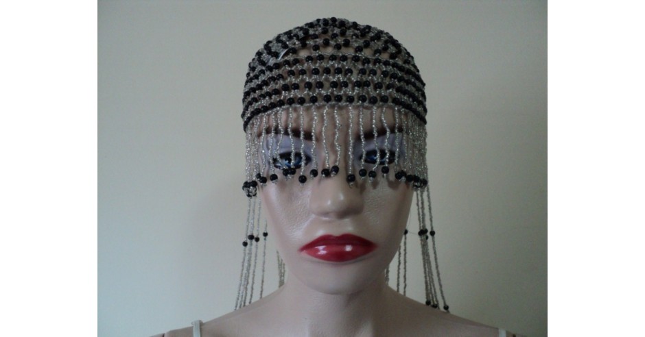 ACCESORIU DIN MARGELE MODEL VINTAGE , DE PUS PE CAP LA DIFERITE OCAZII ...