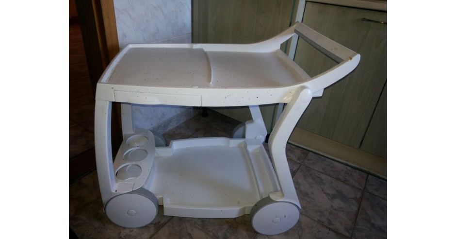 Masuta pliabila cu roti ,pentru balcon-terasa | arhiva Okazii.ro