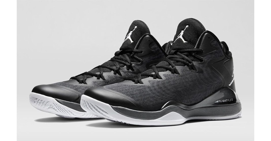 Noi! Bascheti Nike Jordan Super.Fly 3 , barbati mar 44.5 | arhiva Okazii.ro