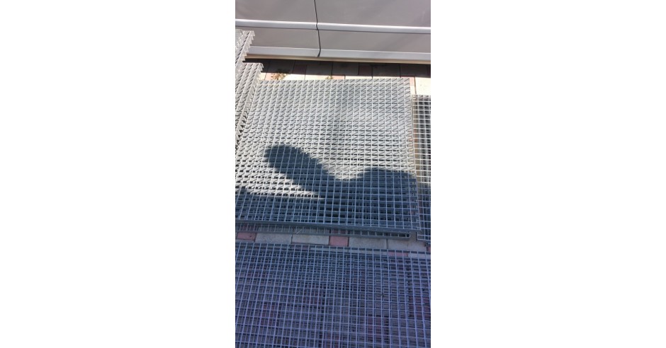 Gratar zincat 1mx1m ,plasa ochiuri 30x30 pentru podea , scurgeri ...